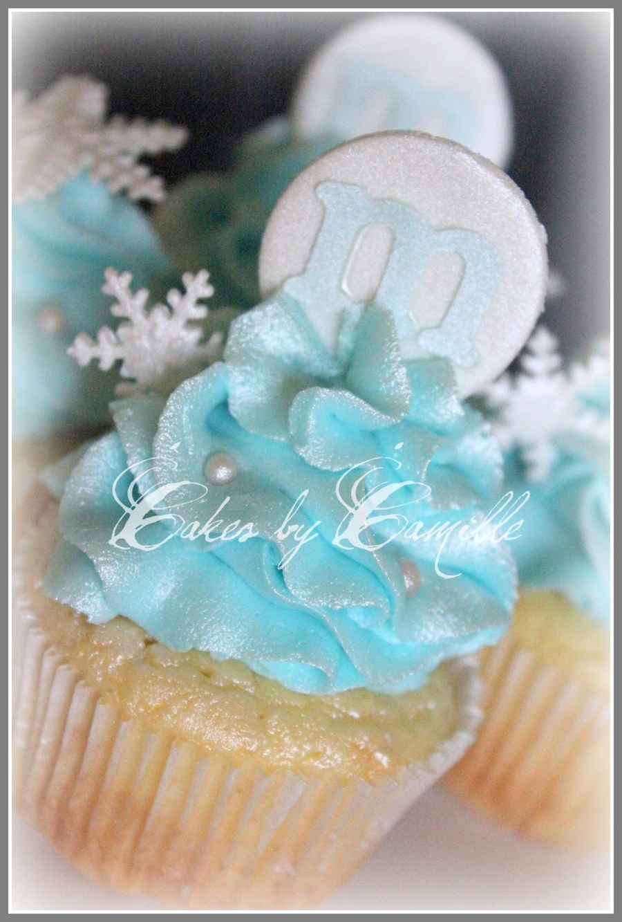 Let It Snow Cupcakes CakeCentral let-it-snow-cupcakes-cakecentral