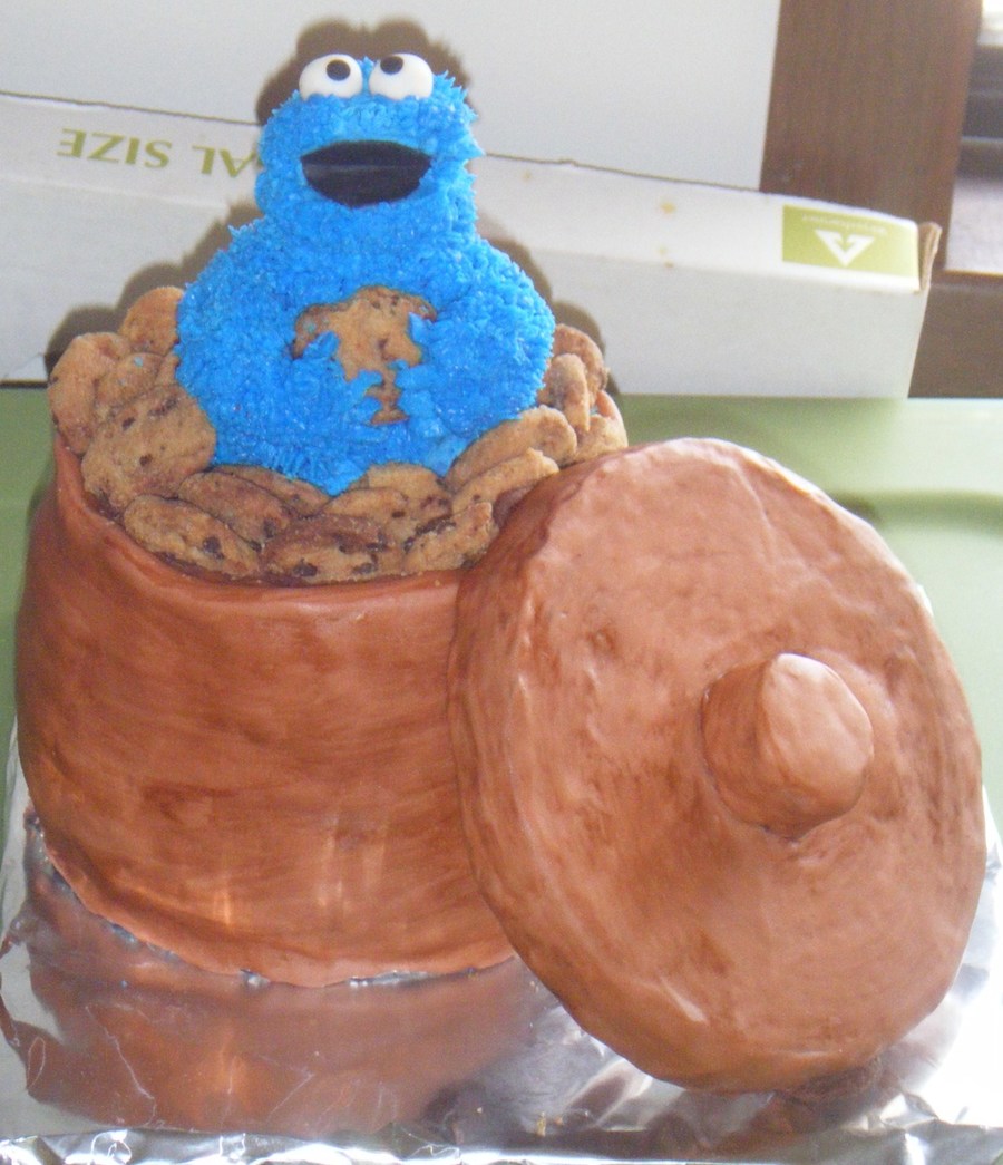 Cookie Monster Cake - CakeCentral.com