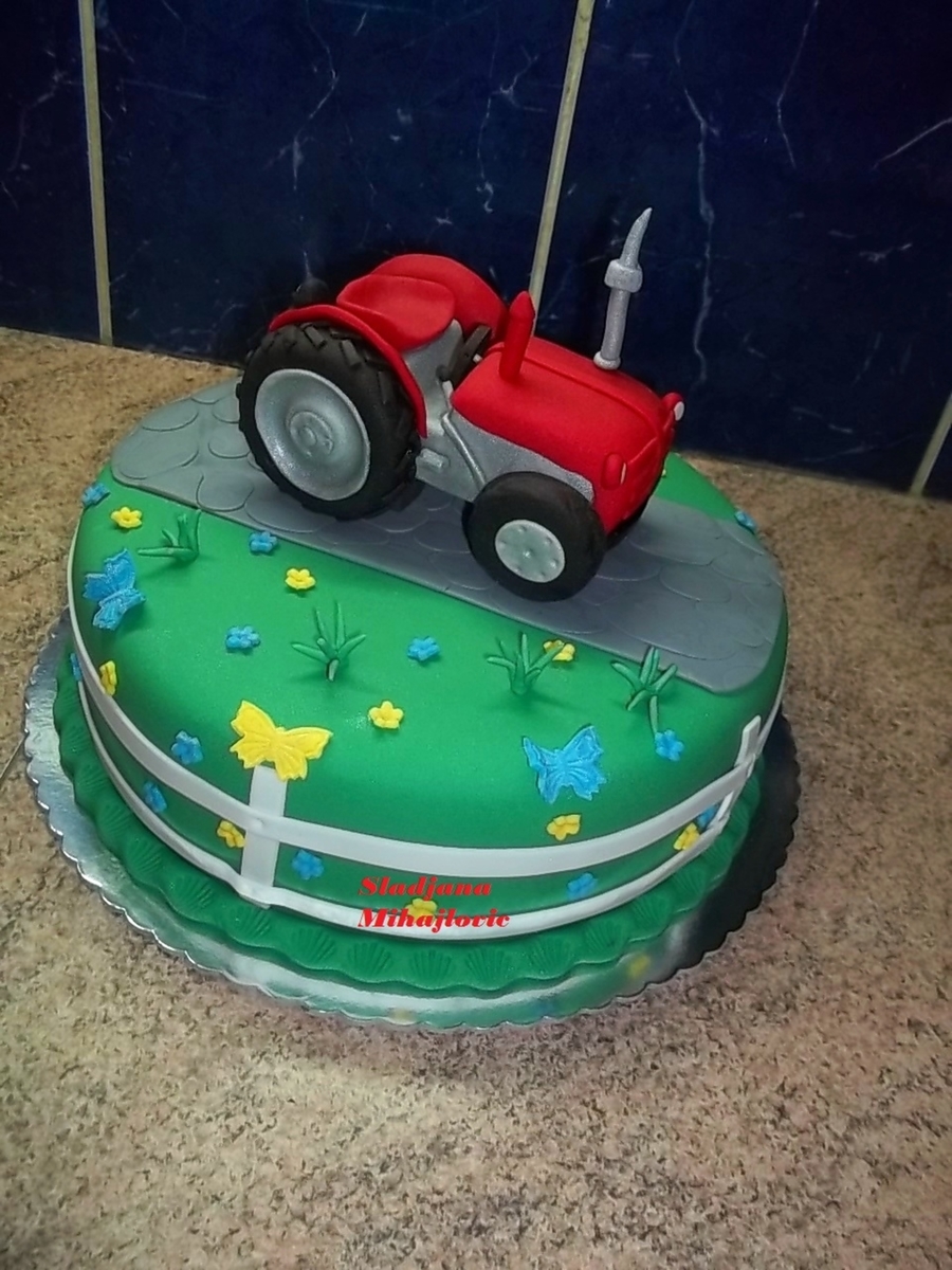Tractor - CakeCentral.com