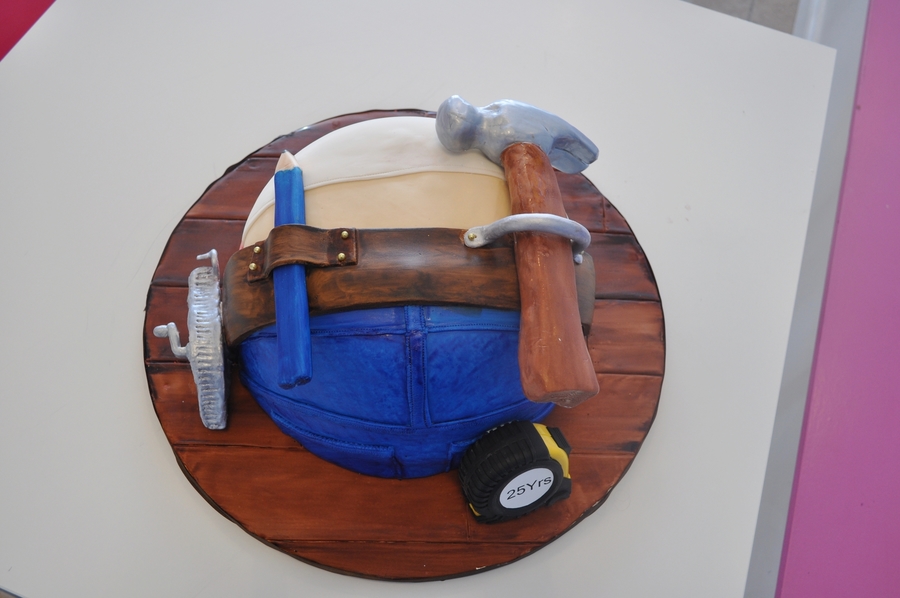 Construction Worker - CakeCentral.com