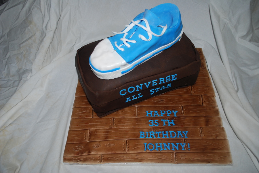 Converse Cake - CakeCentral.com