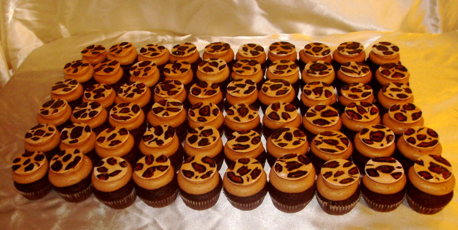 Mini Leopard Cupcakes - CakeCentral.com
