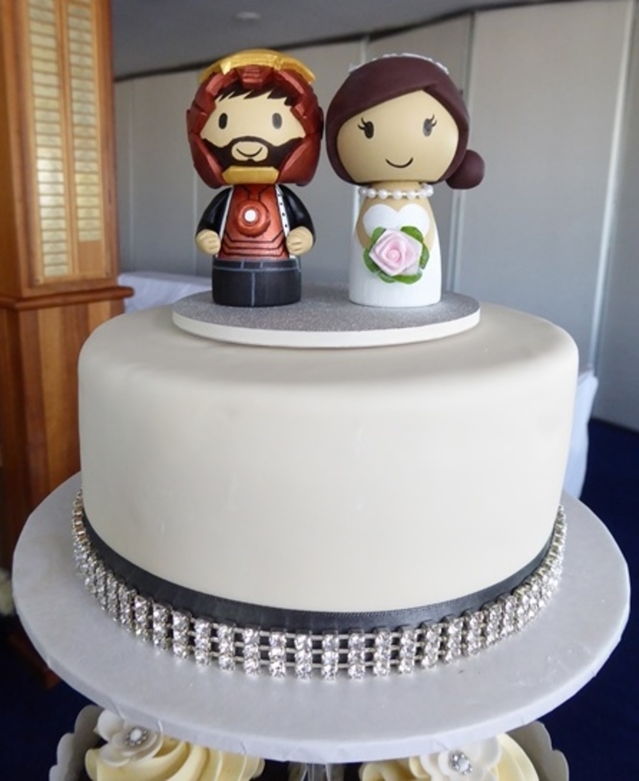 Love The Cute Iron Man Topper The Bride Provided For This One ...