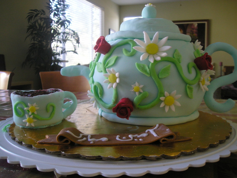 Teapot Cake - CakeCentral.com