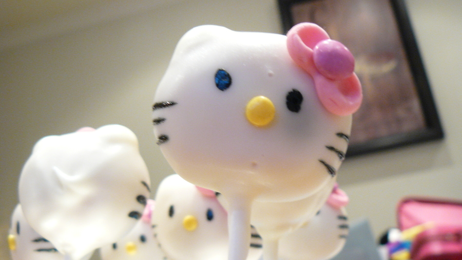 Hello Kitty Cake Pops... - CakeCentral.com