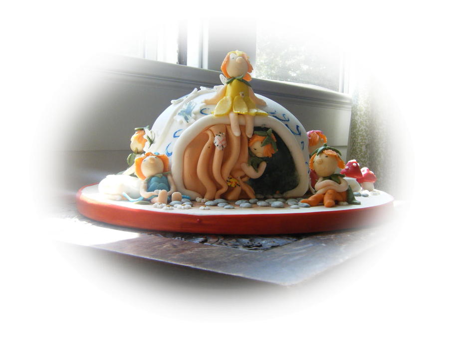 Sofias Pixie Tea Pot House - CakeCentral.com