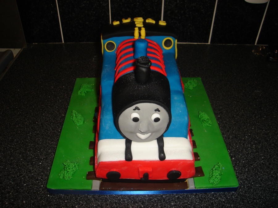 Thomas The Tank Engine - CakeCentral.com