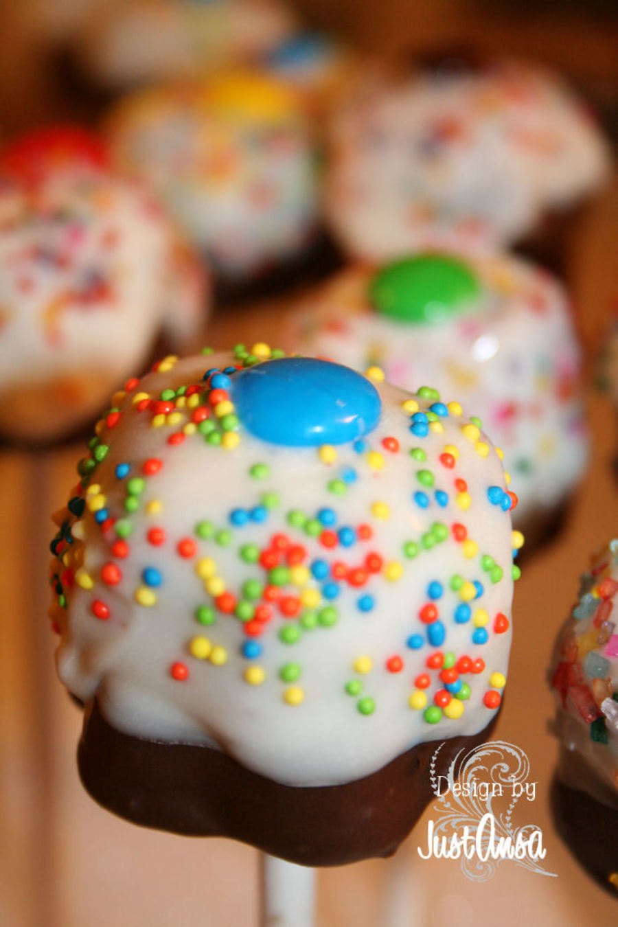 Cupcake Pops - CakeCentral.com