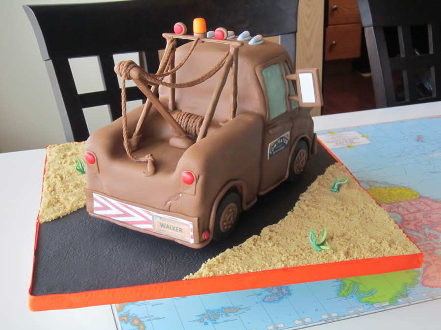 Disney Pixar Cars Tow Mater Cake - CakeCentral.com