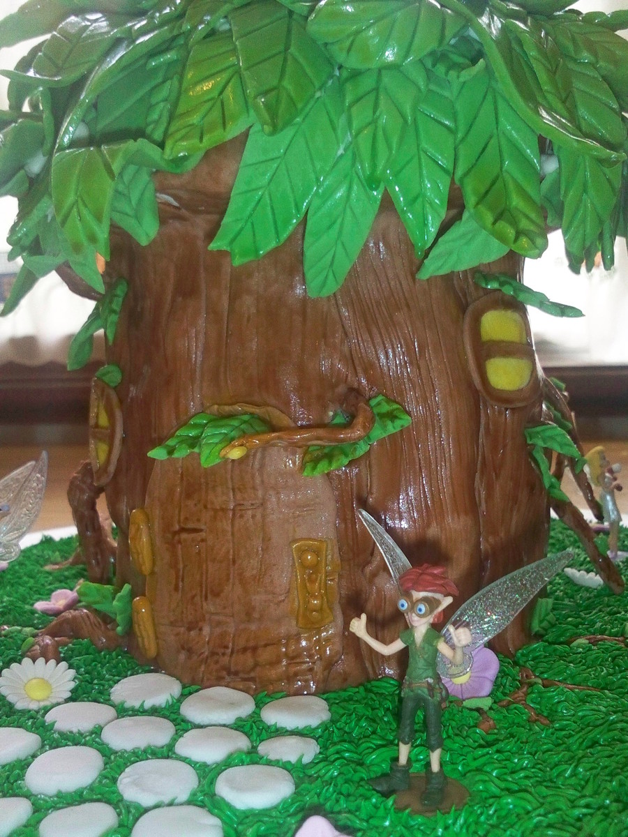 Tinkerbell Tree - CakeCentral.com