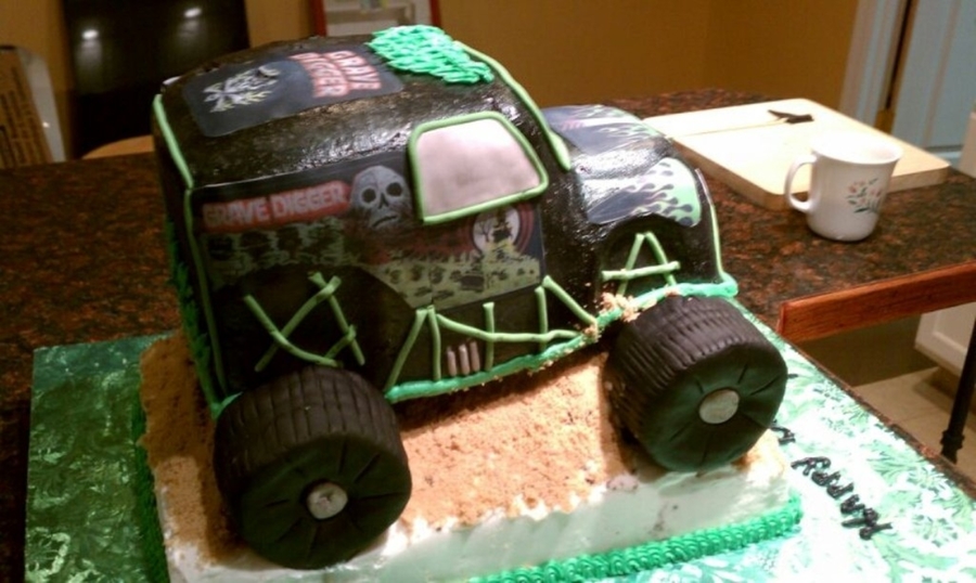 Grave Digger - CakeCentral.com