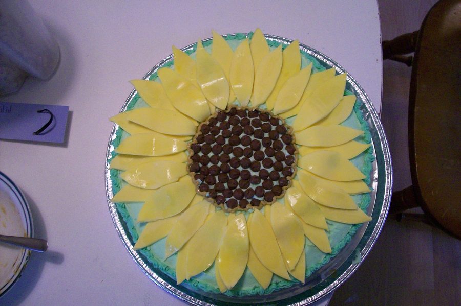 Sunflower - CakeCentral.com
