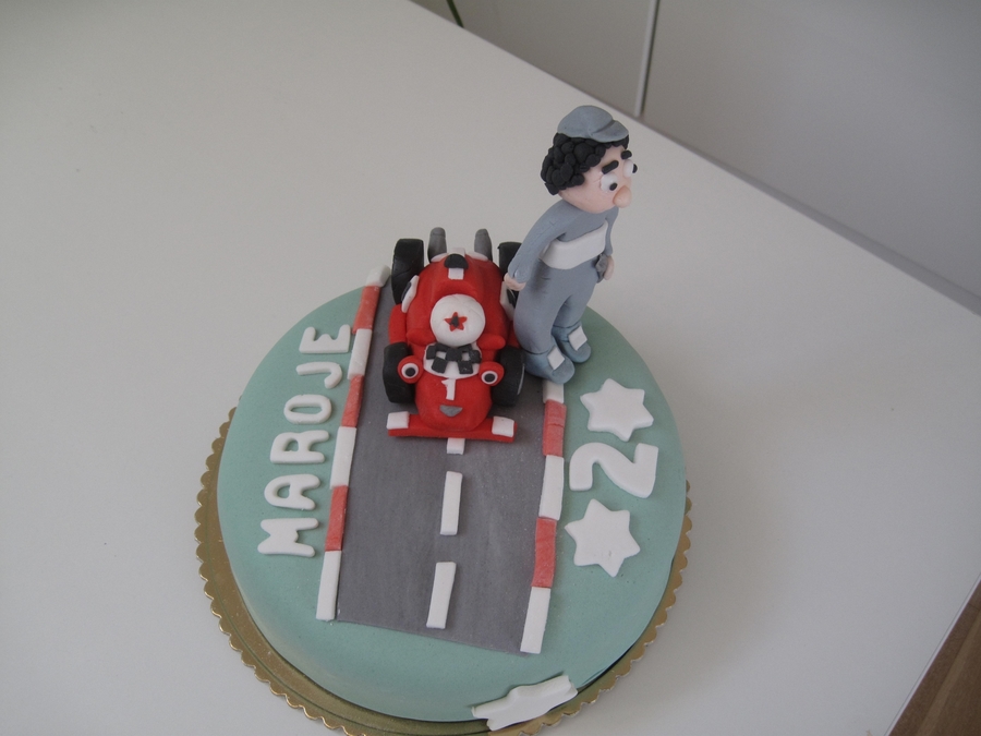 Roary - CakeCentral.com