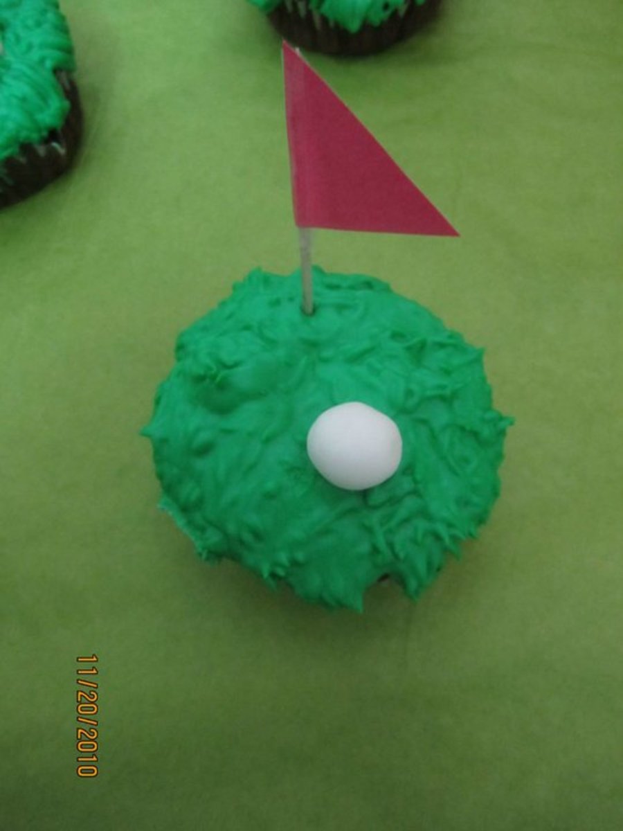 Titleist Golf Ball Cake - CakeCentral.com