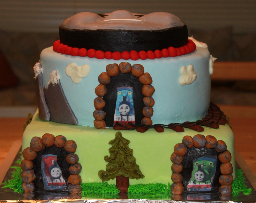 Thomas The Train Cake - CakeCentral.com