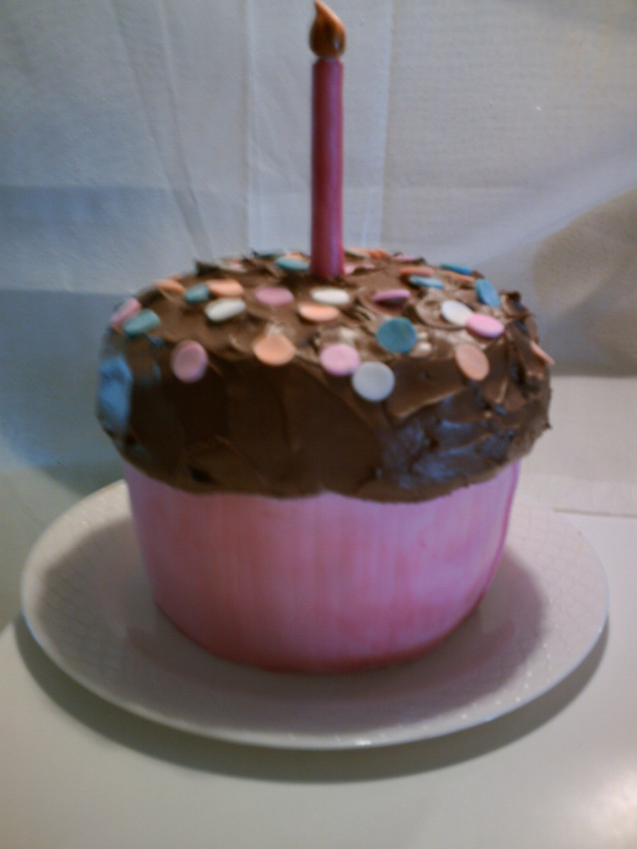 Giant Cupcake - CakeCentral.com