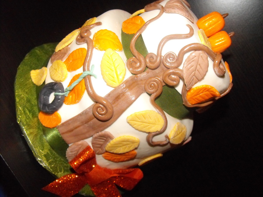 Fall Theme - CakeCentral.com