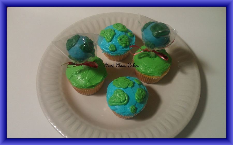 Earth Cake Pops And Cupcakes - CakeCentral.com