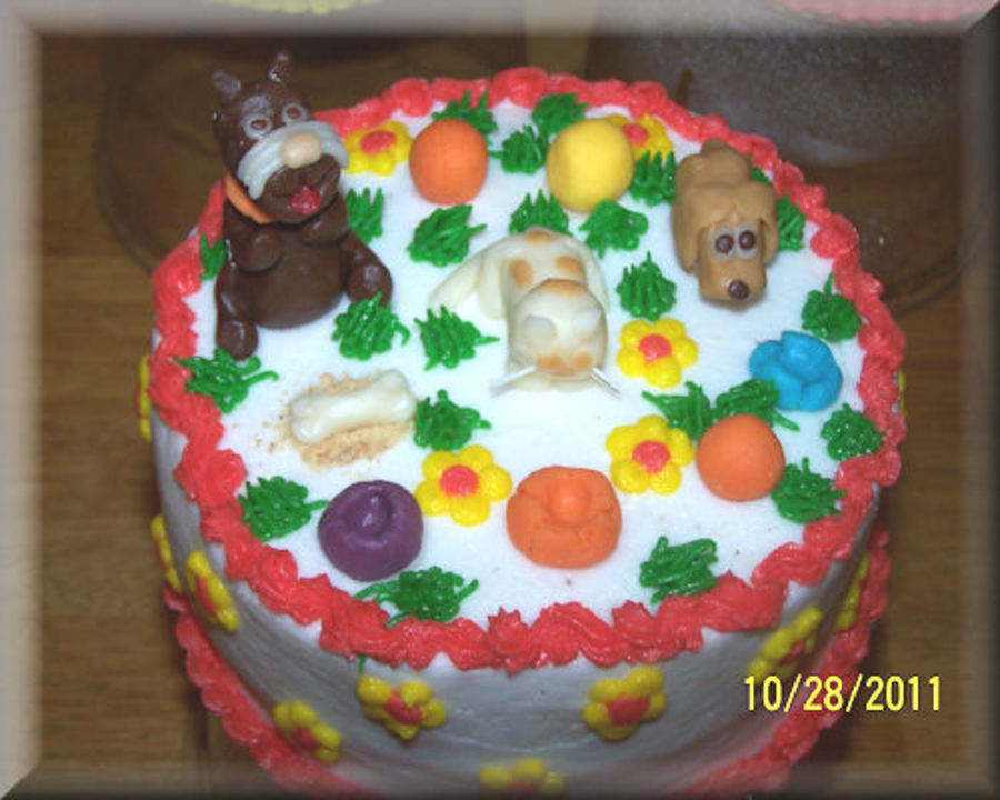 Dogs And Cats At Play... - CakeCentral.com
