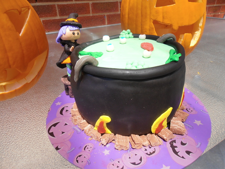 Witches Cauldron. - CakeCentral.com