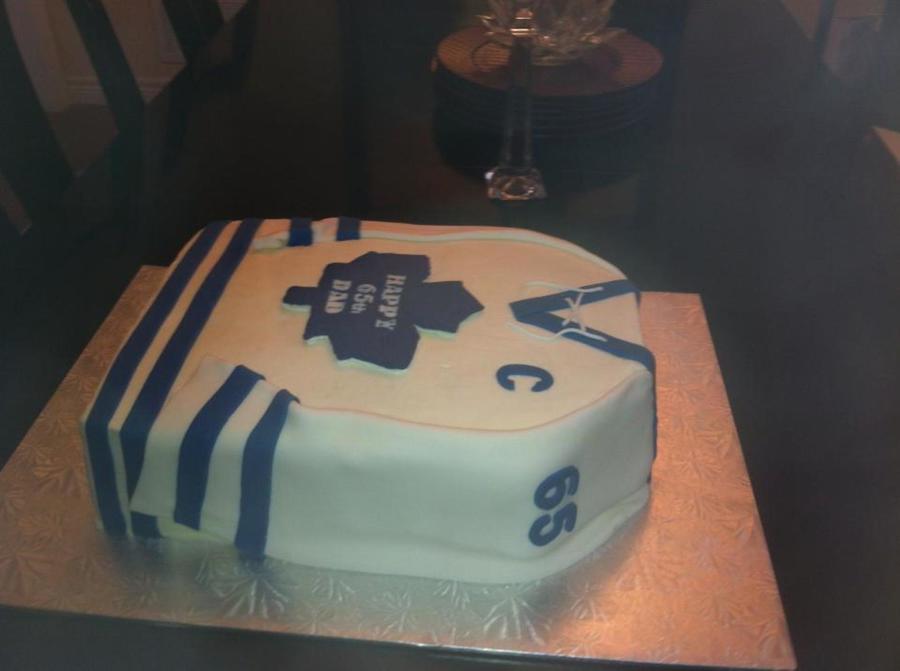 Maple Leaf Jersey - CakeCentral.com