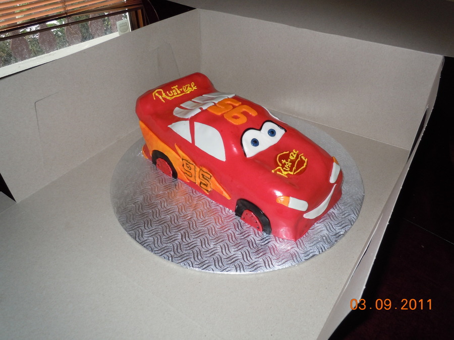 Flash Mcqueen Cake - CakeCentral.com