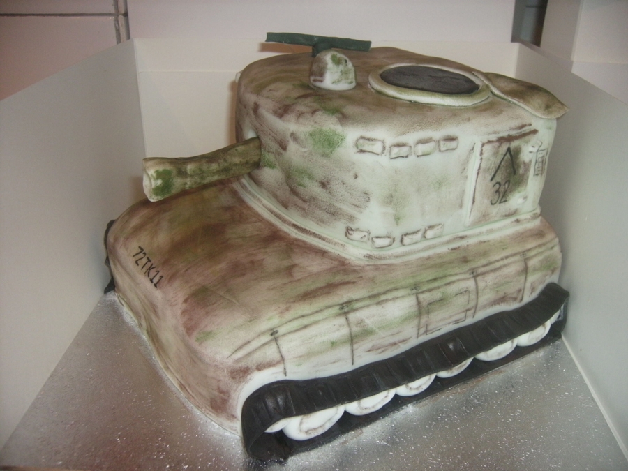 Tank - CakeCentral.com