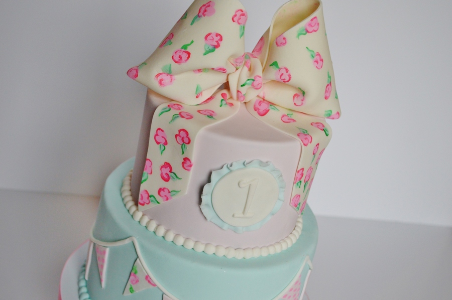 Hand Painted Bow - CakeCentral.com