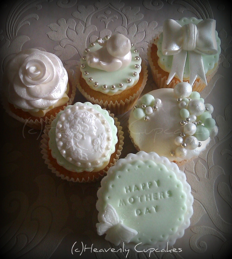 Mothers Day Cupcakes - CakeCentral.com