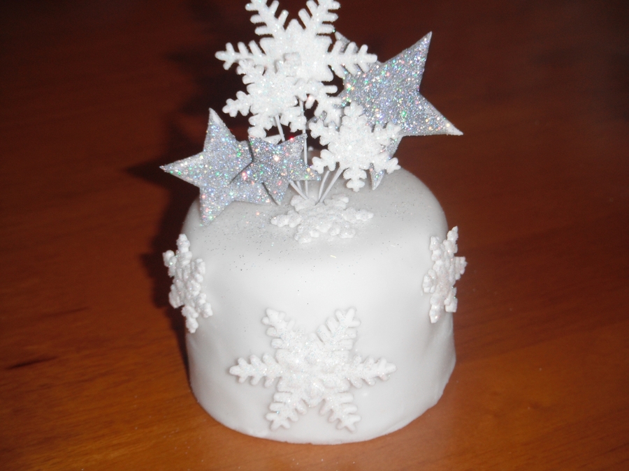 Snowflakes - CakeCentral.com