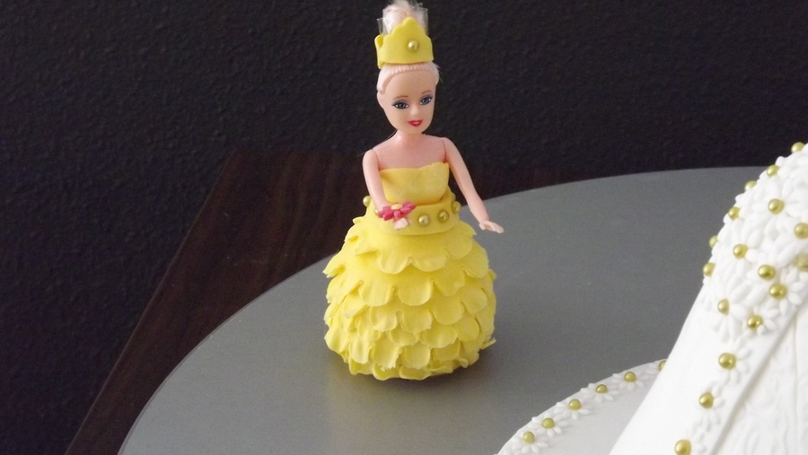 Brides Doll - CakeCentral.com