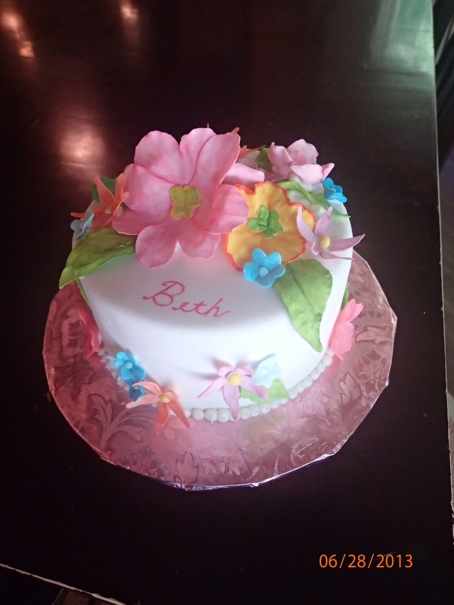 Small Flower Cake - CakeCentral.com