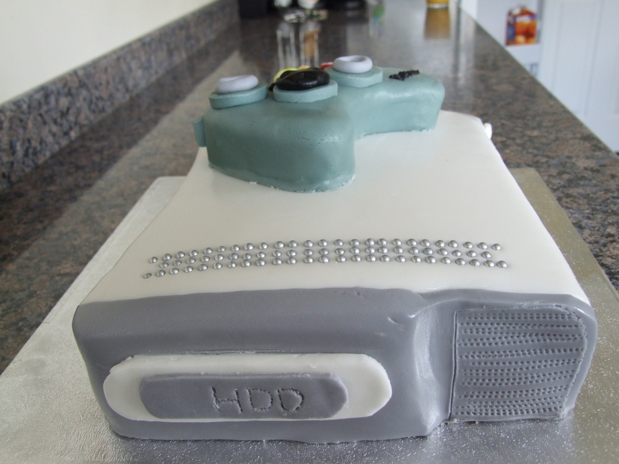 Xbox 360 Cake - CakeCentral.com