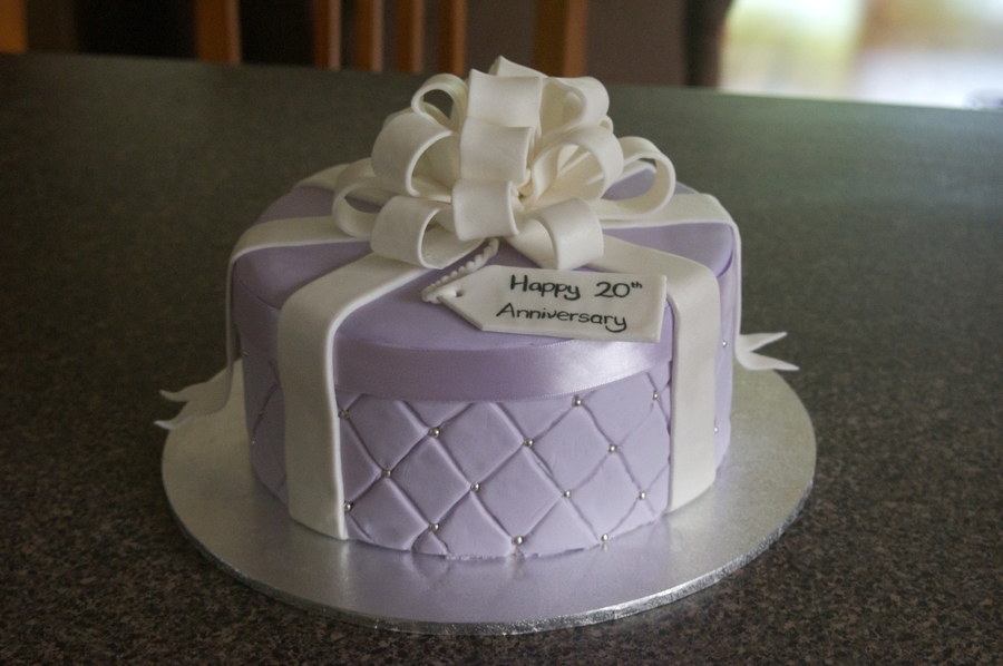 Present Cake 1 - CakeCentral.com