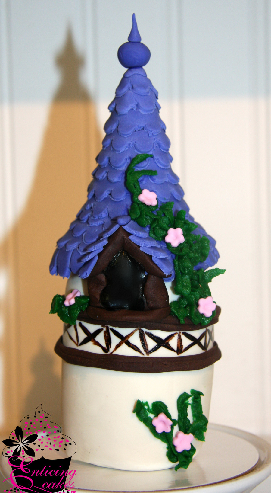Tangled Cakelet - CakeCentral.com