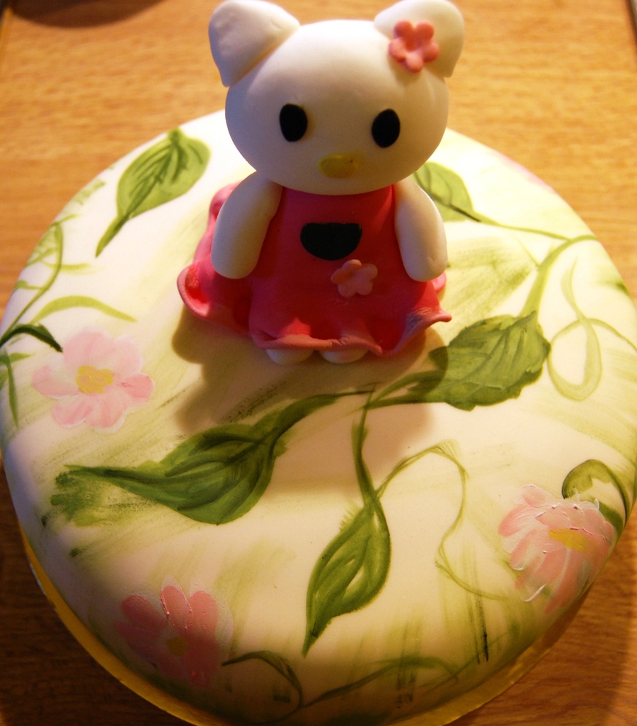 Hello Kitty - CakeCentral.com