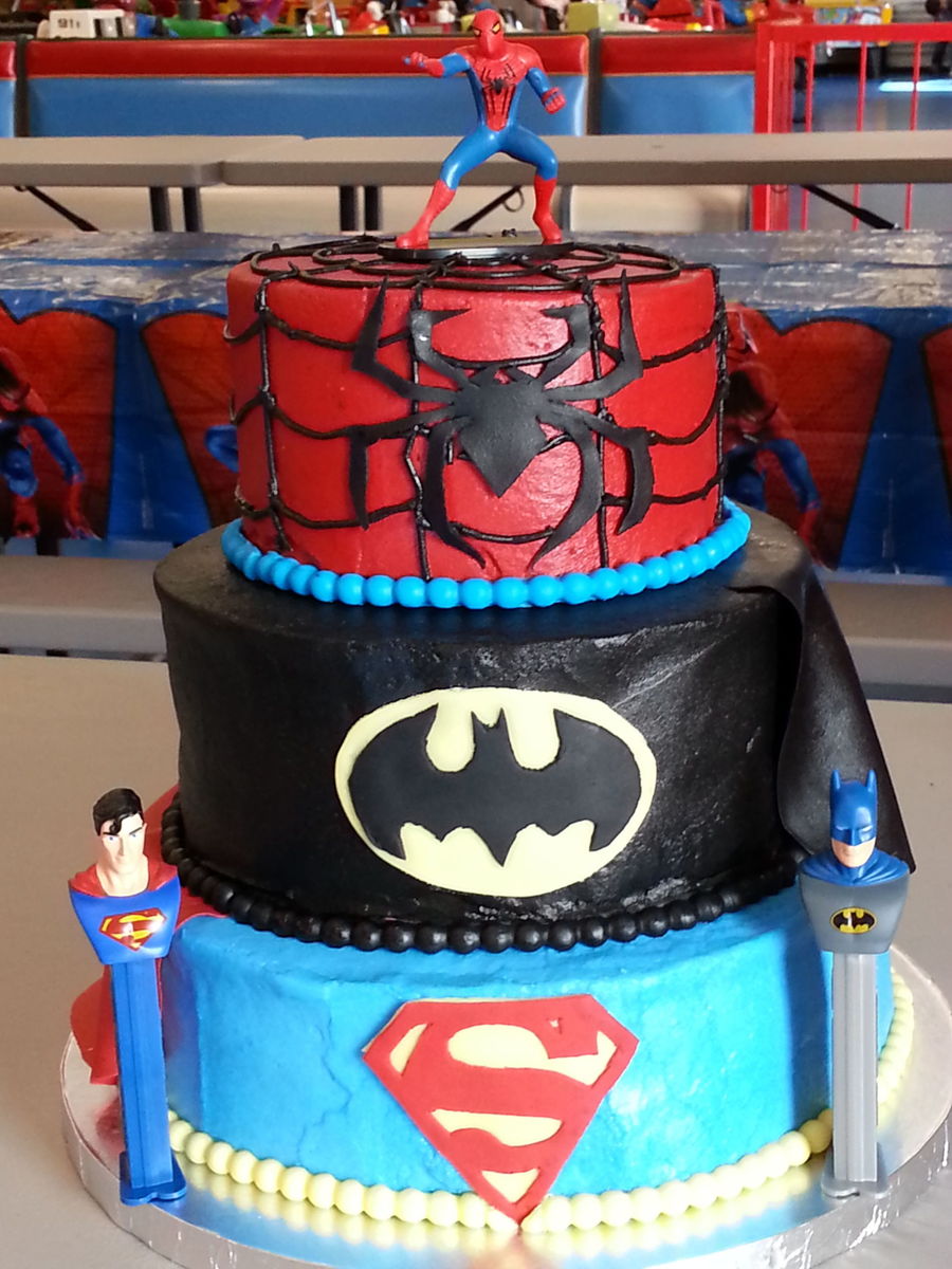 Superhero Cake - CakeCentral.com