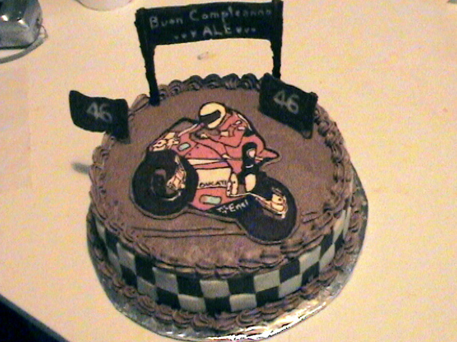 Moto Cake - CakeCentral.com