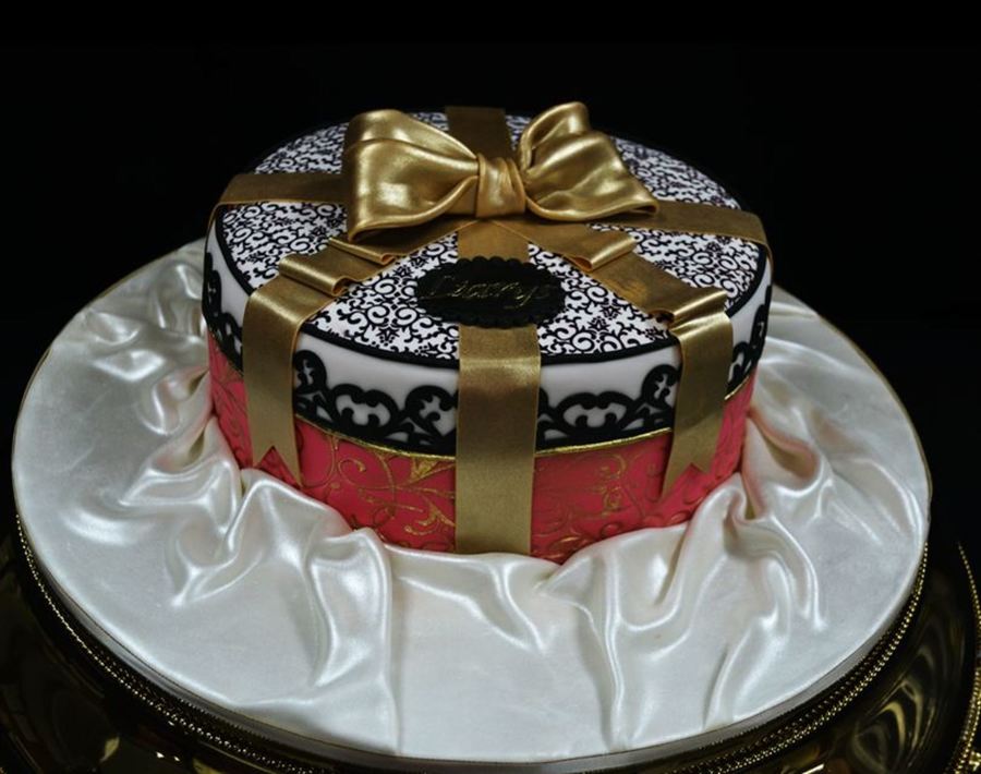 Gift Box Cake - CakeCentral.com