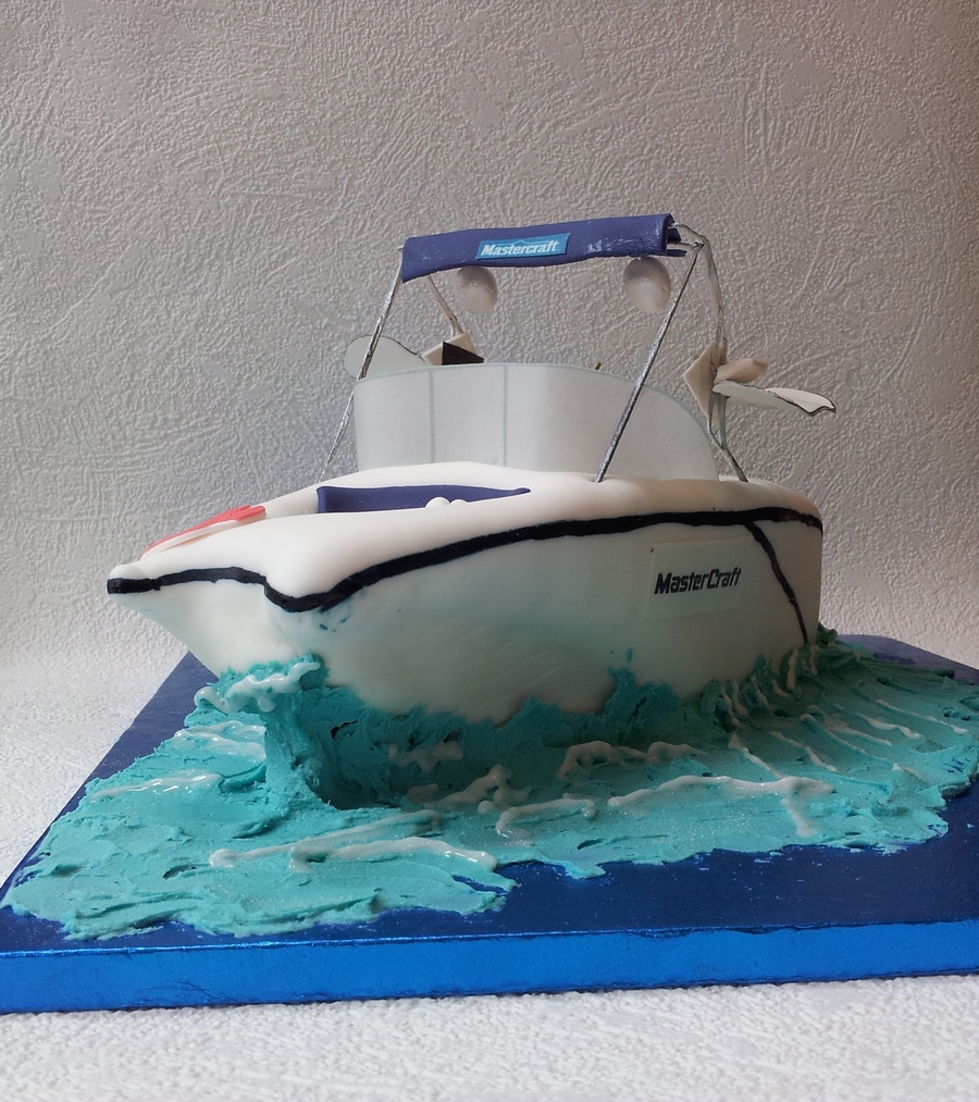 Speedboat Cake - CakeCentral.com