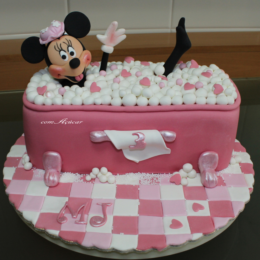 Minnie - CakeCentral.com