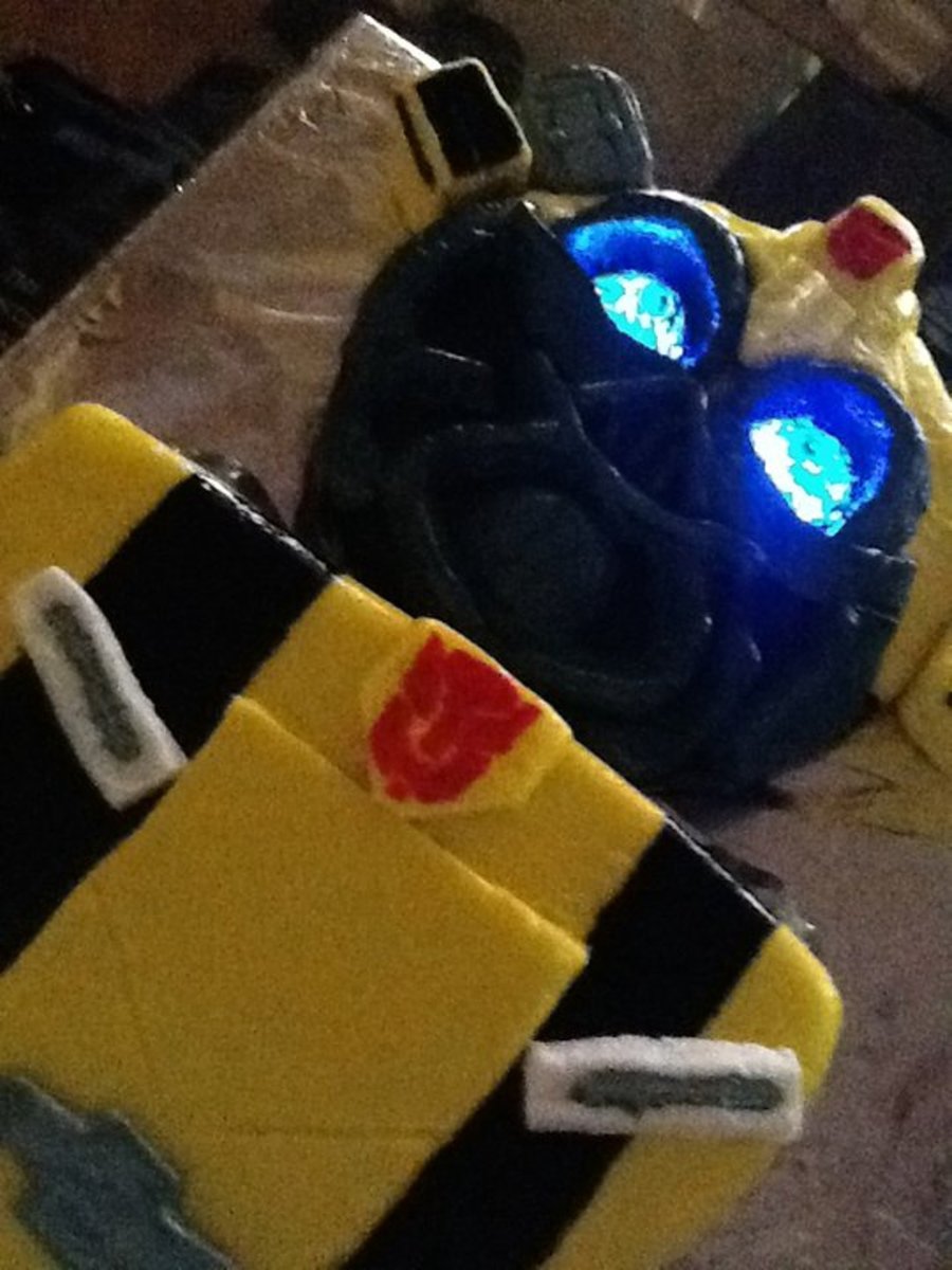 Bumble Bee - CakeCentral.com