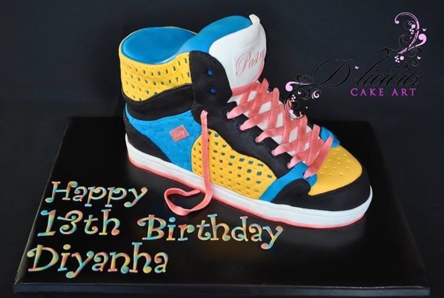 3D High Top Sneaker - CakeCentral.com