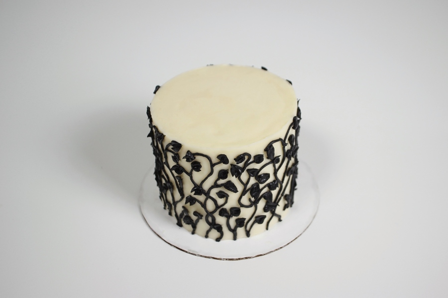 4 Buttercream Vine Cake - CakeCentral.com
