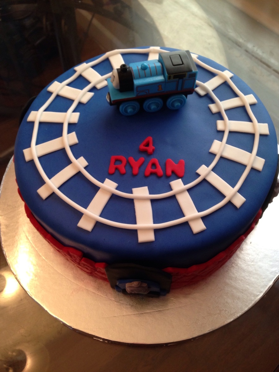 Thomas The Train - CakeCentral.com