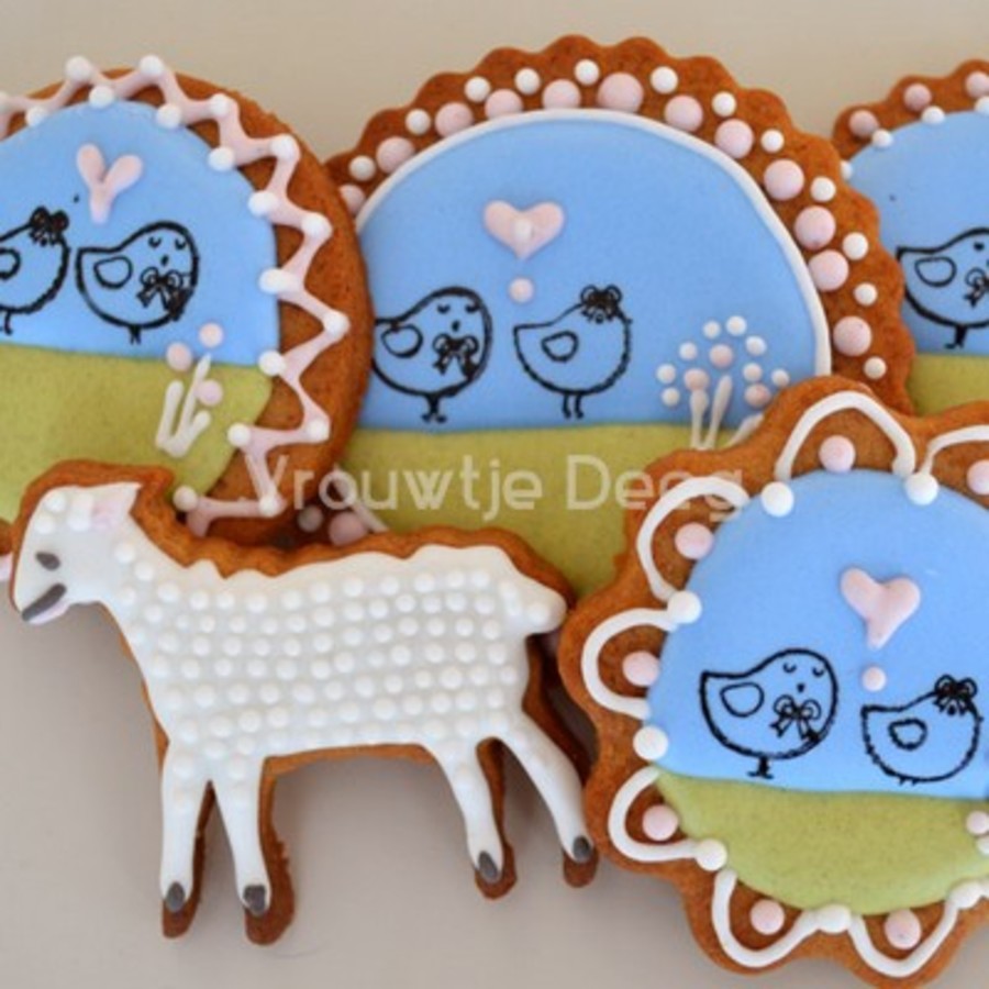 Naturally Coloured Cookies - CakeCentral.com