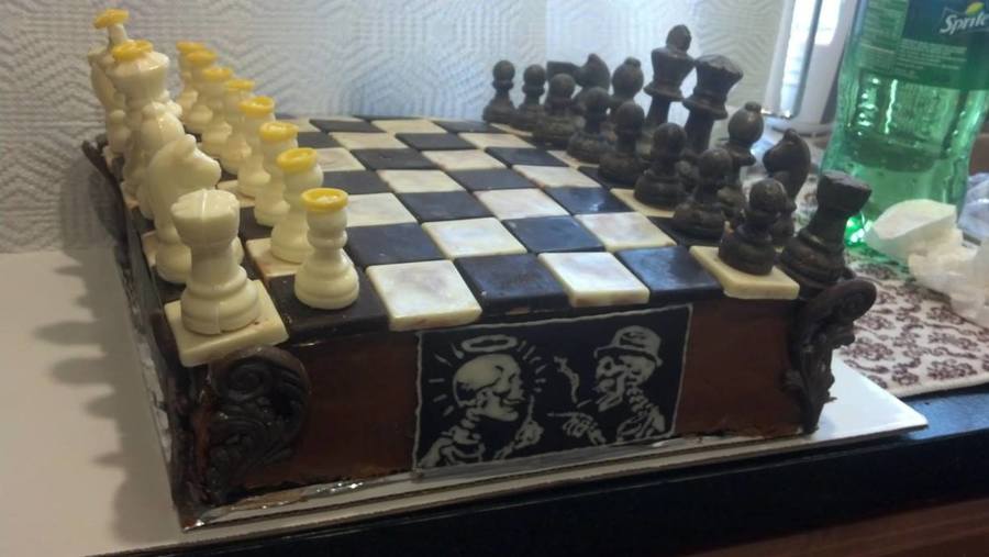Chess Game - CakeCentral.com