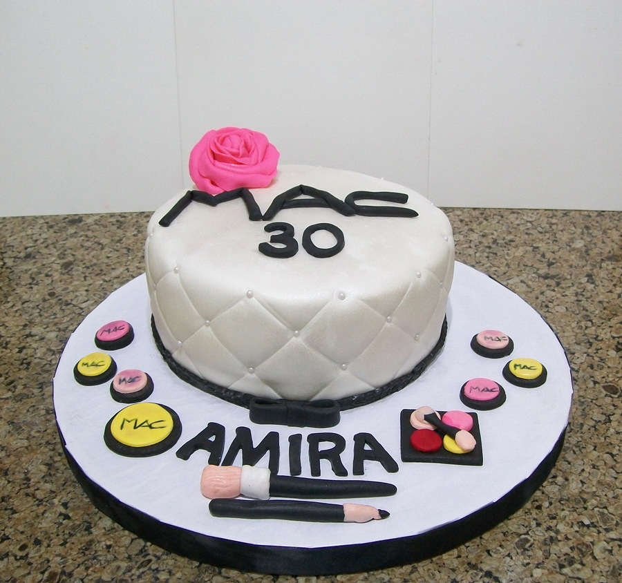 Make Up - CakeCentral.com