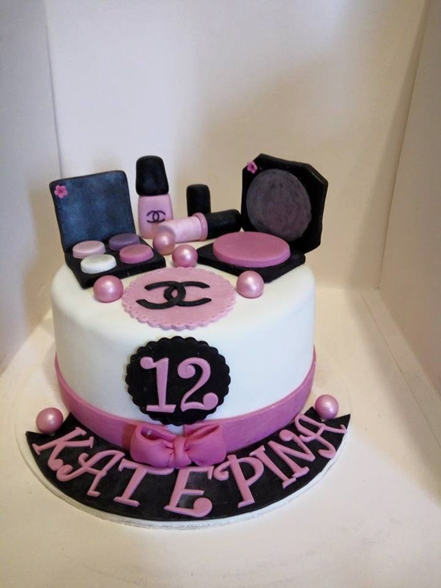 Make Up - CakeCentral.com
