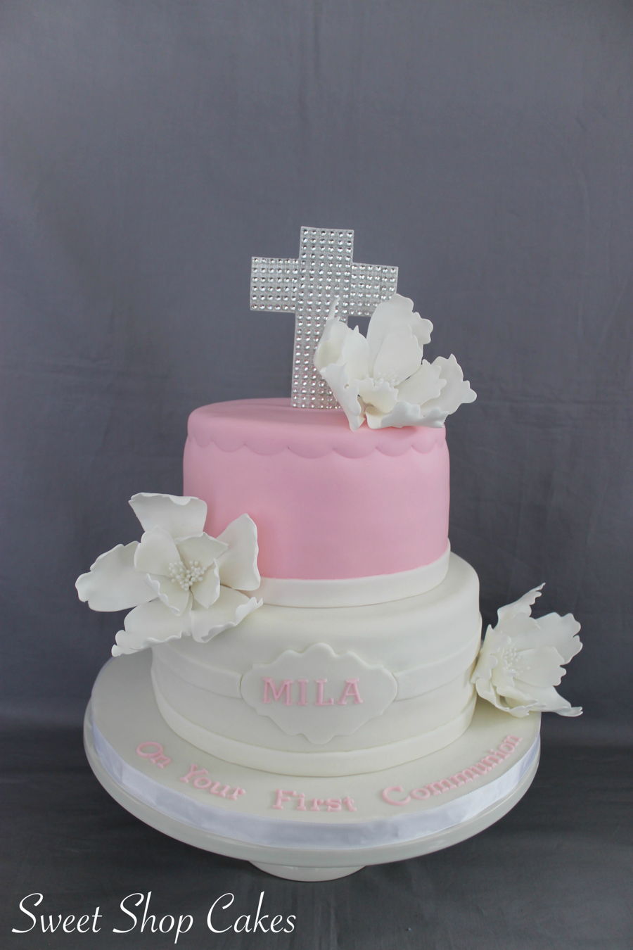 Elegant Communion Cake - CakeCentral.com Elegant Communion Cake - CakeCentral.com